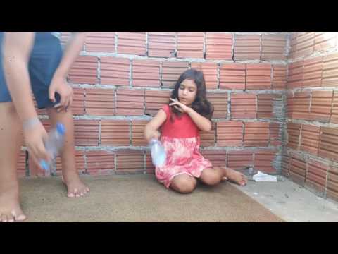 Meninos vs meninas ft:renan desafio da garrafa