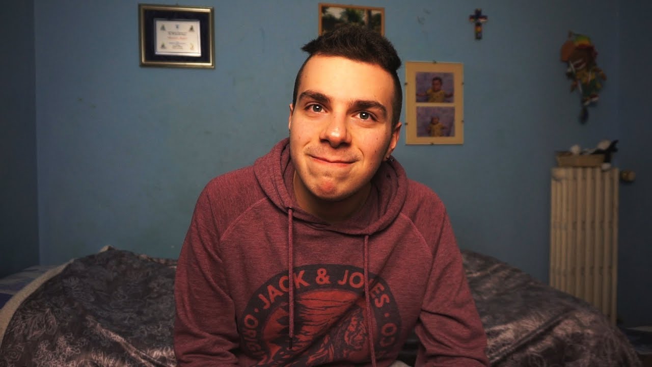 Frenezy a SCUOLA - LA GITA A LUCI ROSSE - YouTube