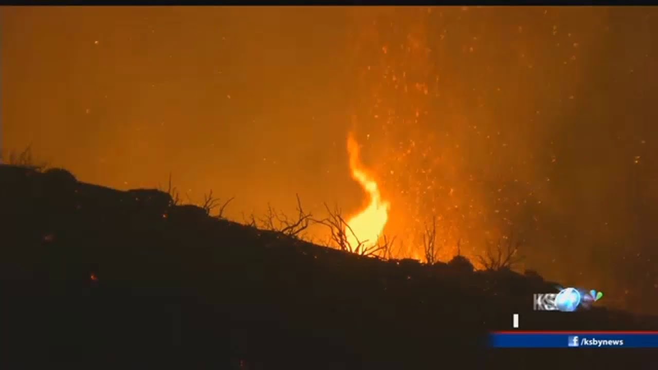 Thomas Fire crews building contingency lines around Carpinteria - YouTube