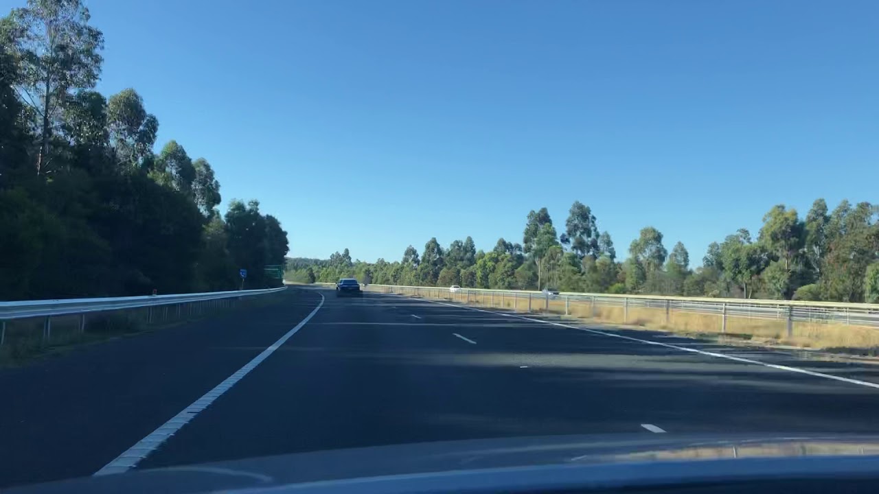 Calder Freeway Drive towards Bendigo - YouTube