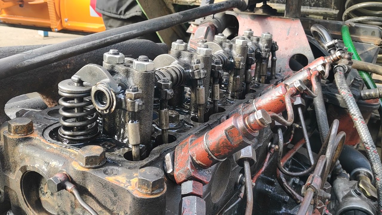 OHV engine valvetrain running (Multicar M25) - YouTube