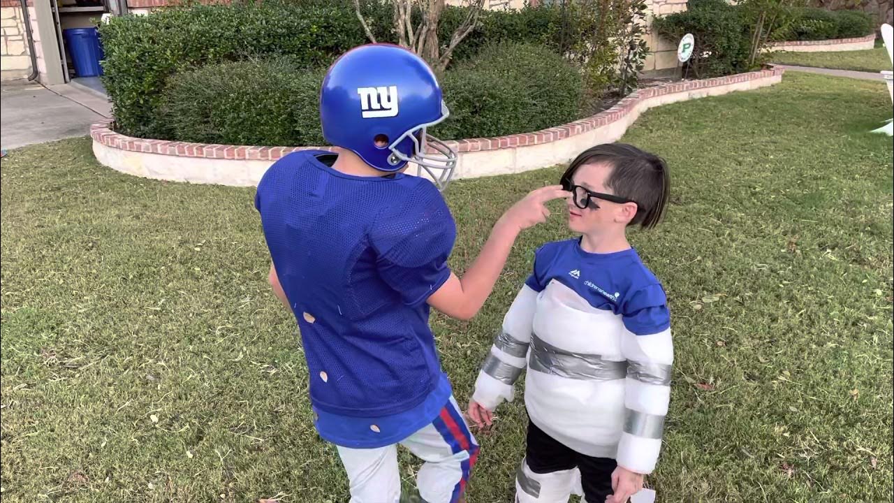 Little Giants Don’t be talking about my momma - YouTube