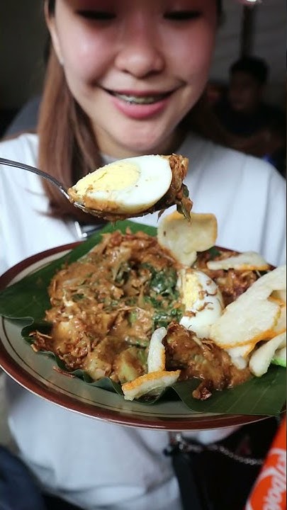 TEMENIN AKU MAKAN GADO-GADO YUK - YouTube