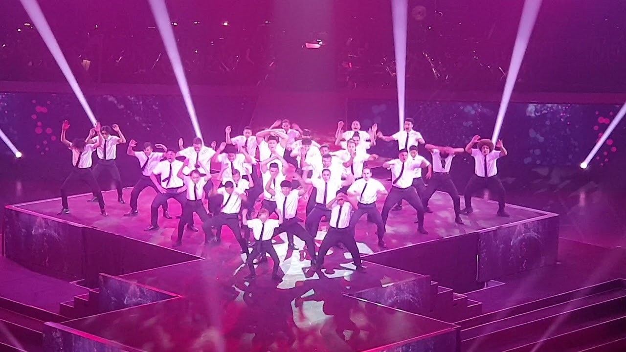 Victorian State Schools Spectacular 2019 - "Wikitoria" - YouTube