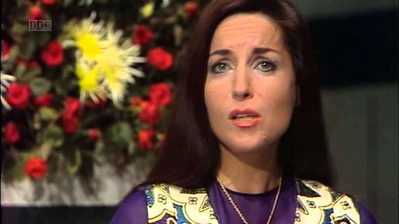 Jacqueline Boyer - In der kleinen Bar 1975 - YouTube
