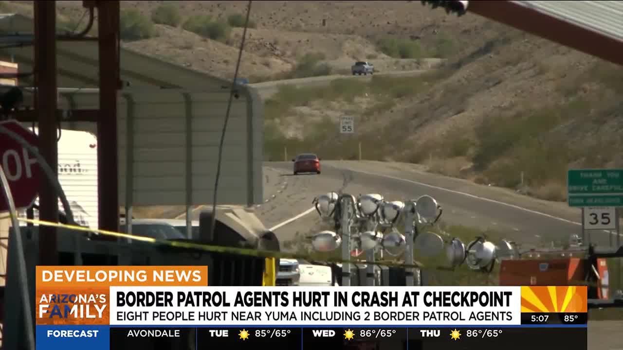 Pickup truck driver rams into border checkpoint near Yuma, hurting 8 ...