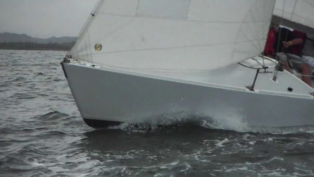 IC24 Sailing Team CNSJ - YouTube