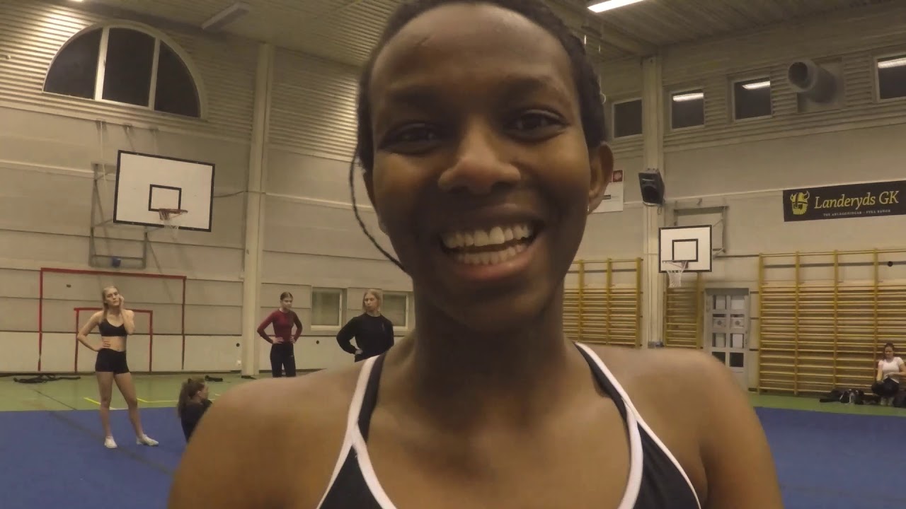 The Shine diary / Vlog 8 - Get to know the girls I - YouTube