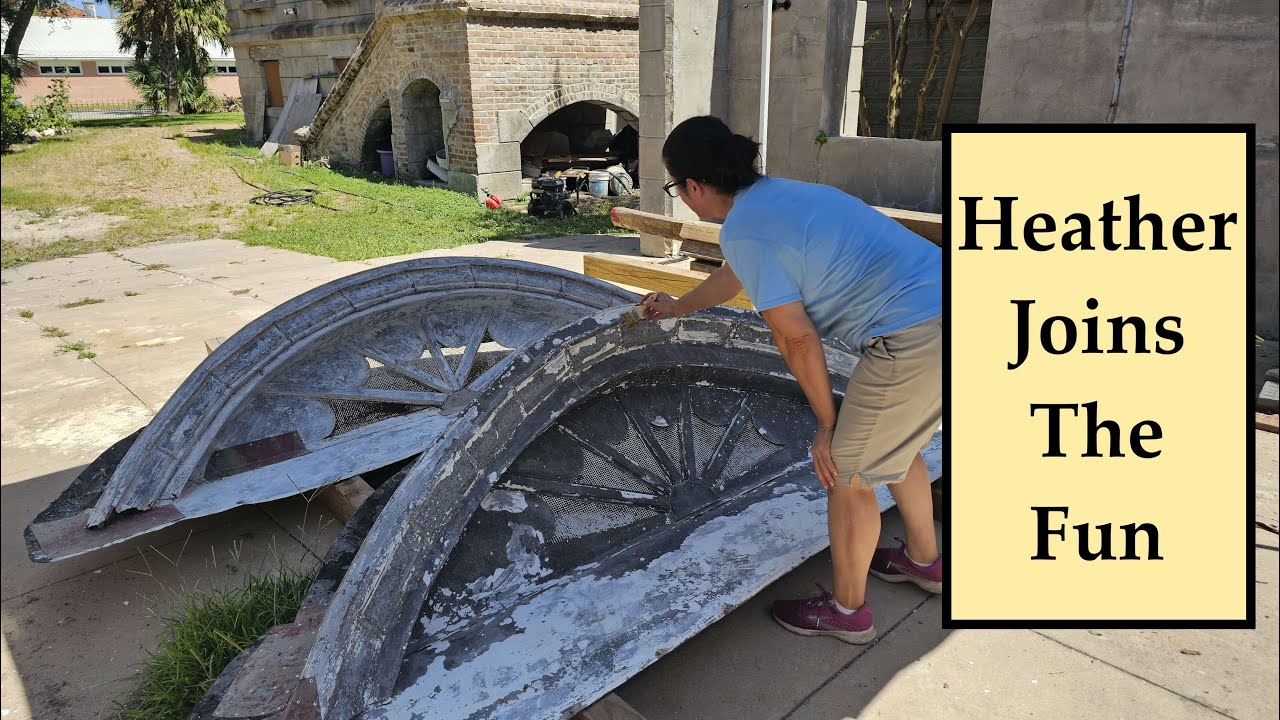 S4.50 It's Handy to Have a Professional Painter Around - YouTube