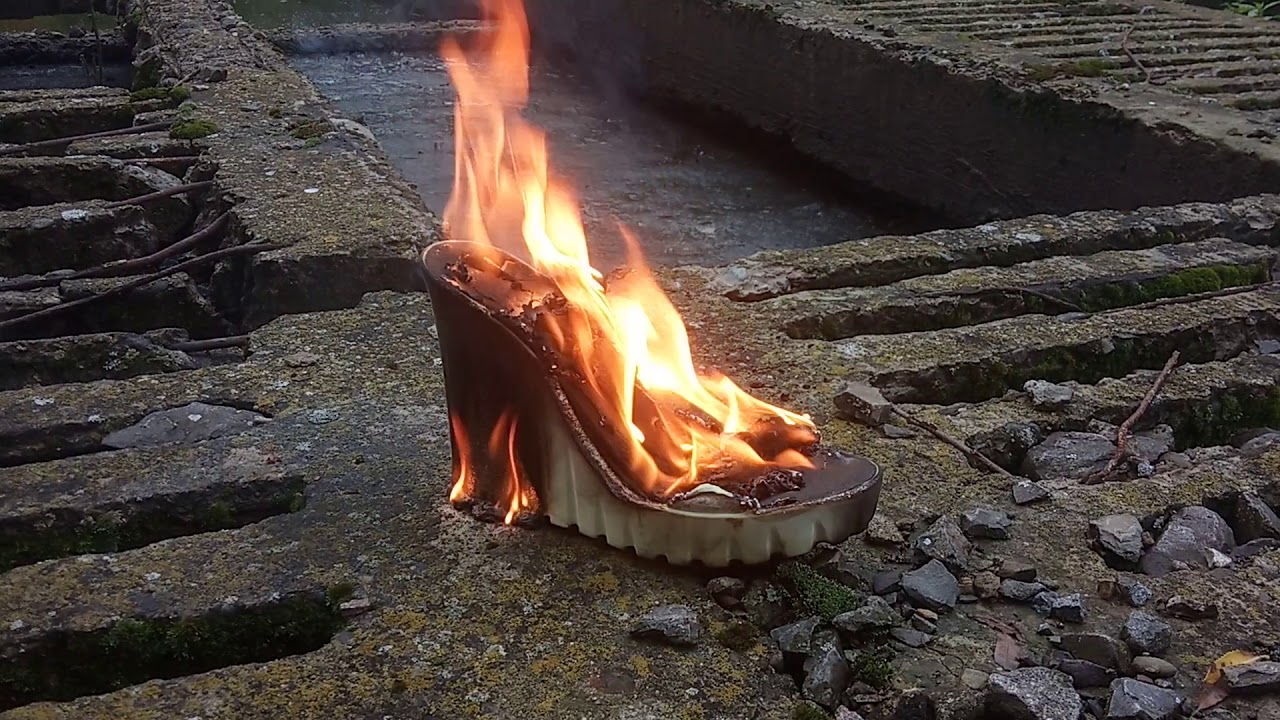 Wedge high heels sandal burn - YouTube