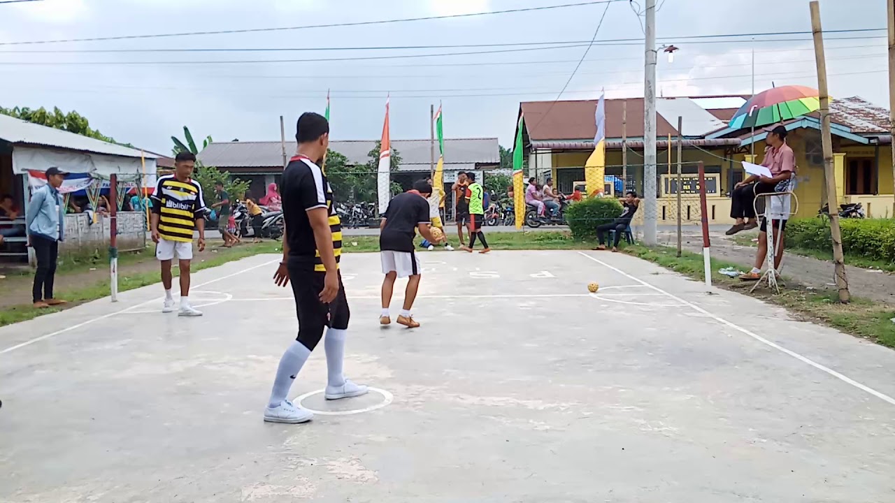 Takraw bagan deli - YouTube