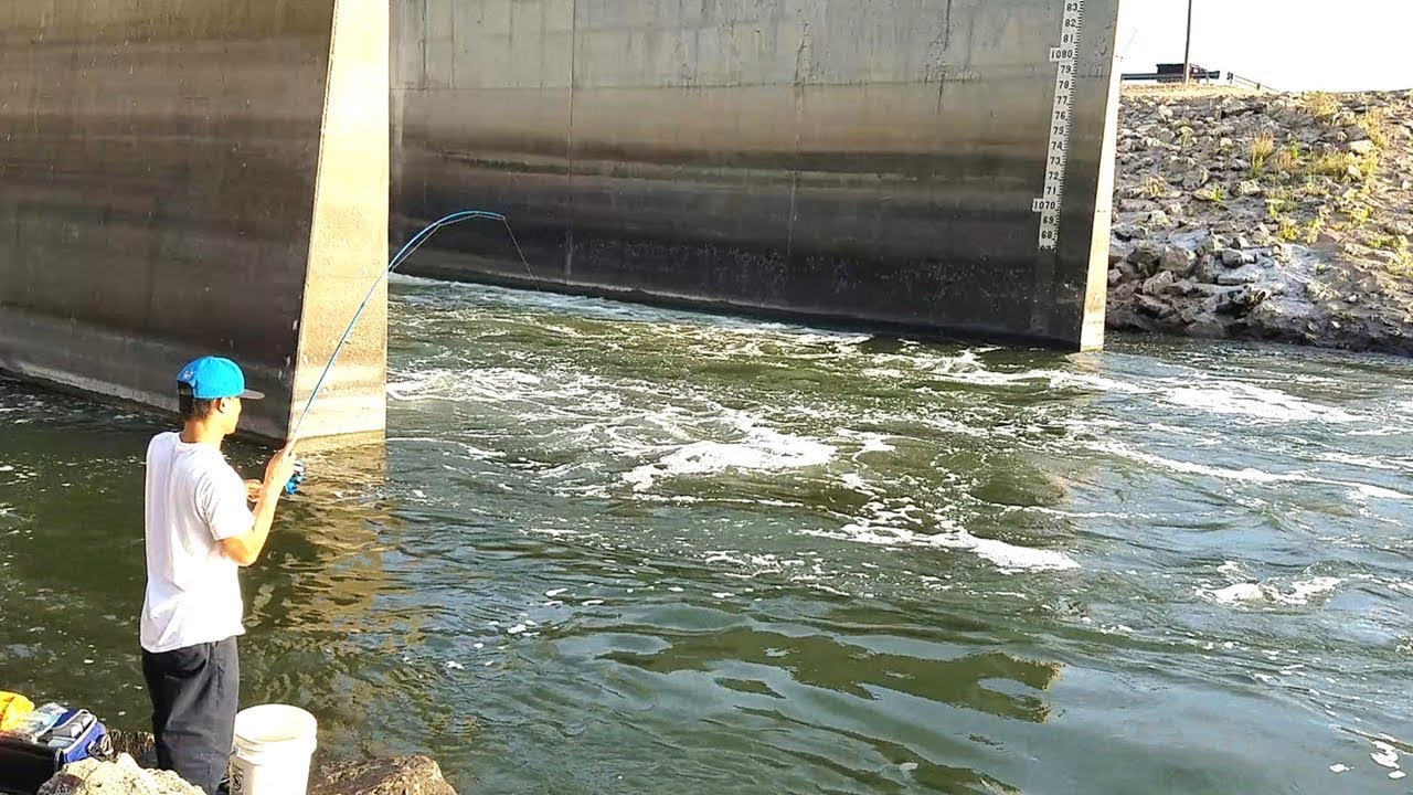 Spillway Fishing For Striper. EP 58 - YouTube