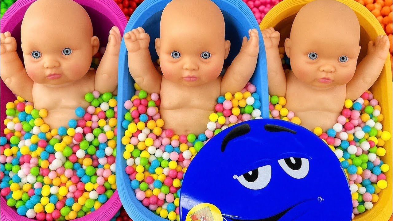 Long Slide Game With Cow Elephant Gorilla Hippopotamus Tiger - 3d ...