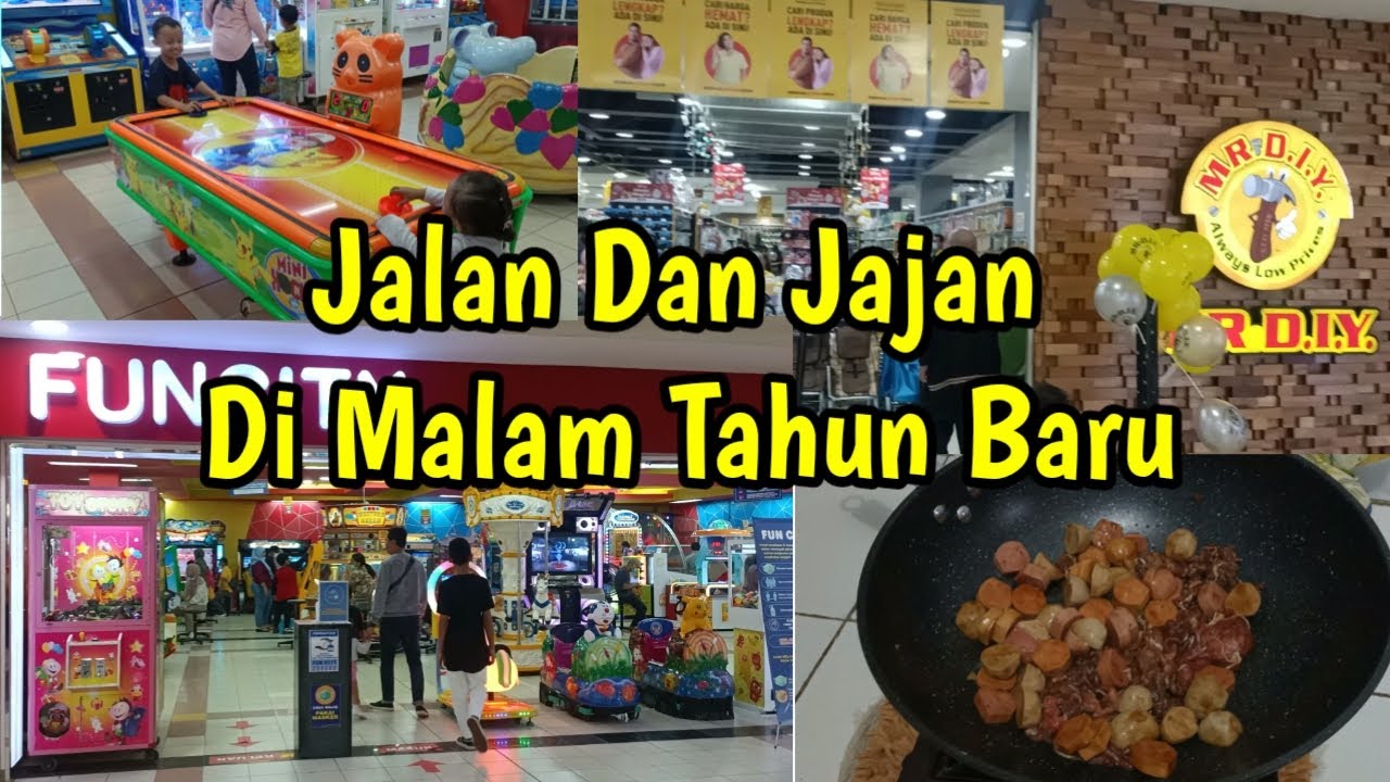Selamat Tahun Baru 2023 || Jalan Dan Jajan Di Malam Tahun Baru - YouTube