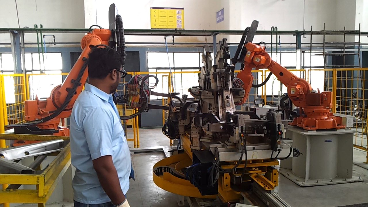 Robotic Arc Welding (CO2) : Auto Upper Part - YouTube