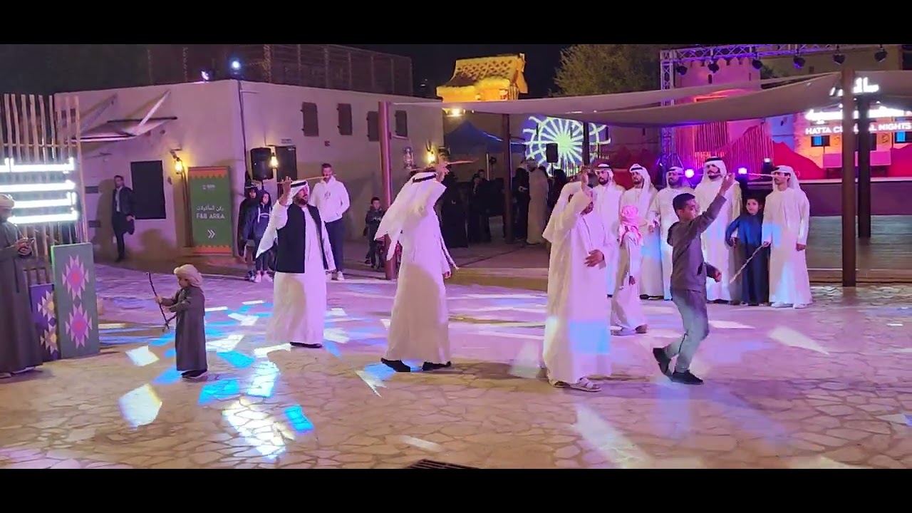 Arabic cultural dance at Hatta heritage festival nights - YouTube
