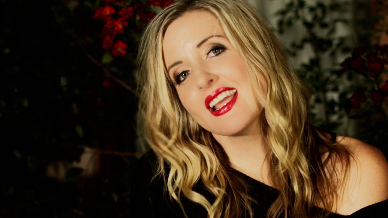 Simone Waddell - Seven Days (Official Music Video) - YouTube