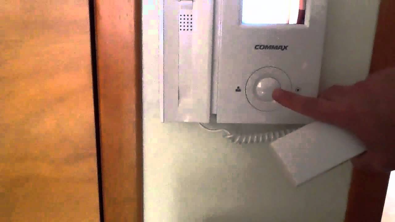Video citofono Commax abriendo cerradura de huella Yale - YouTube