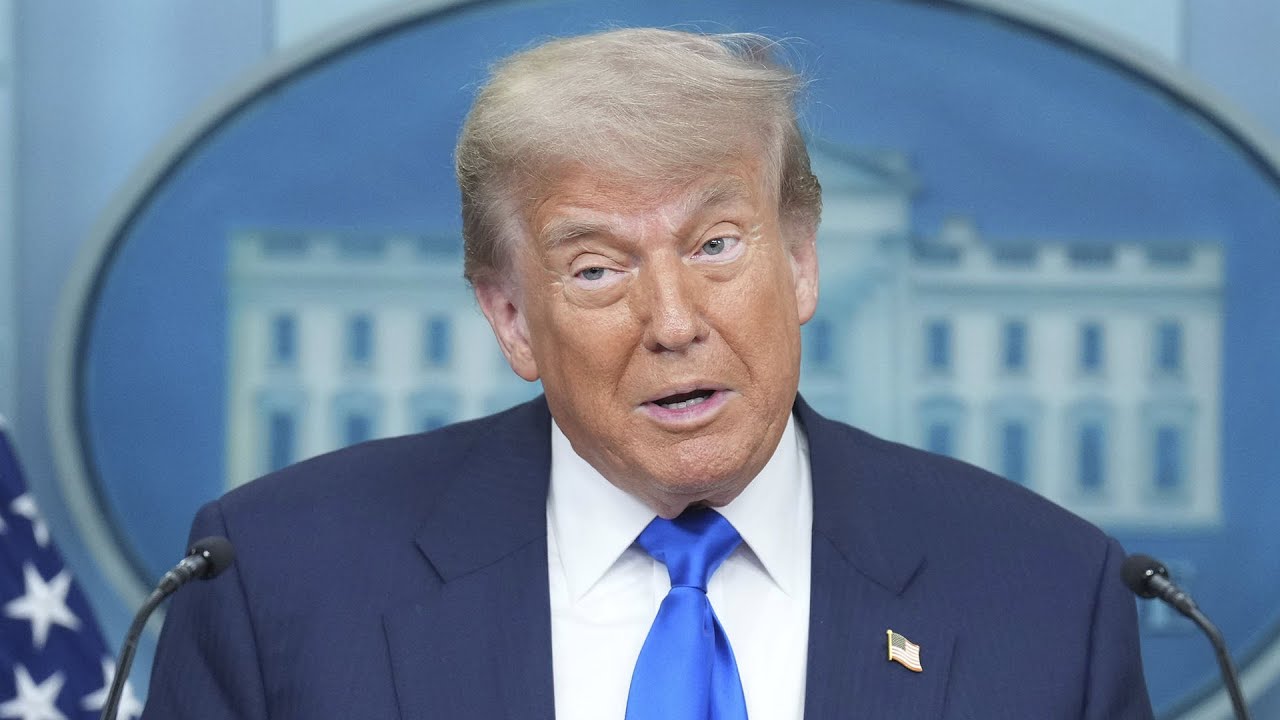 LIVE: Trump holds news conference on crime in D.C. | NBC News - YouTube