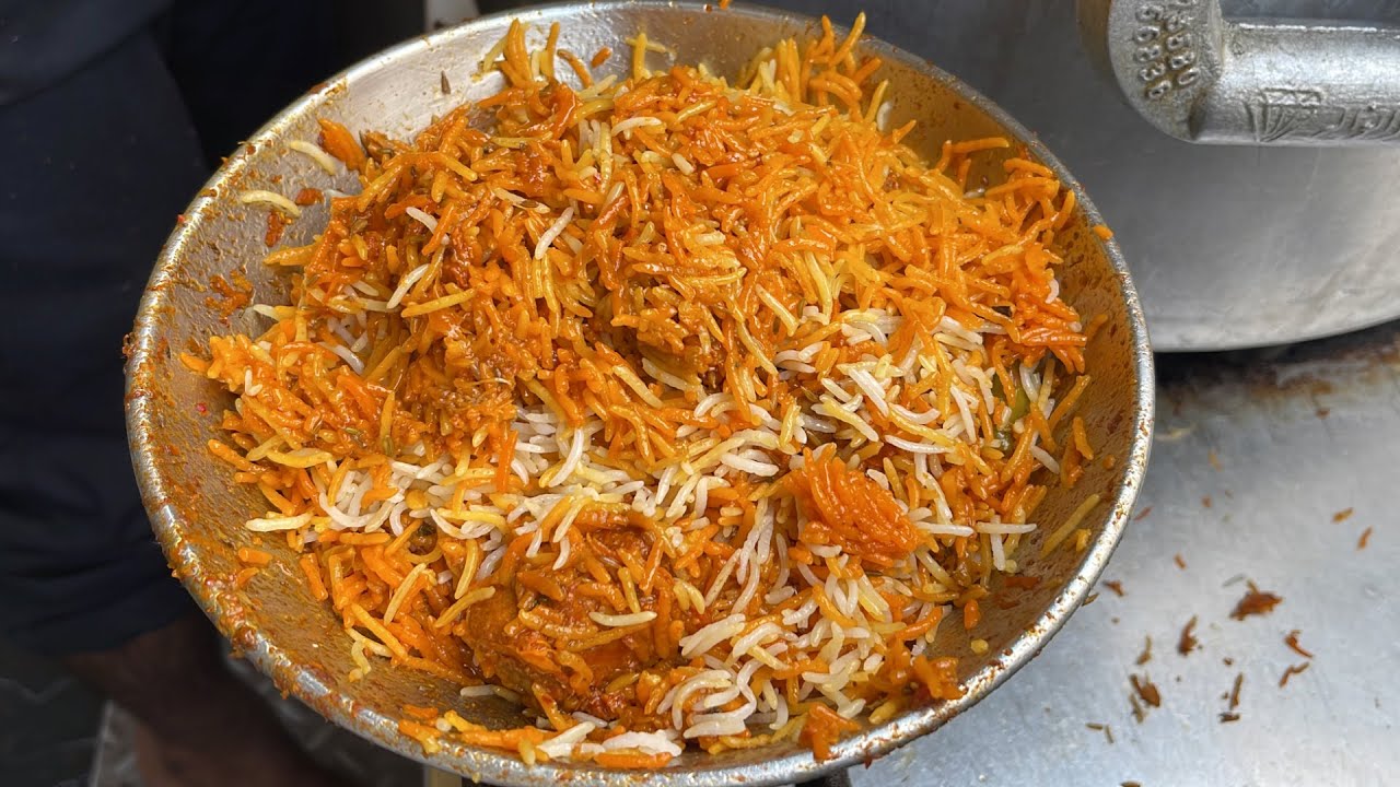 World Famous Bone Marrow Biryani of Karachi | Ghousia Nalli Biryani ...