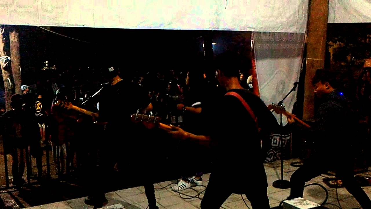 Danger Of Destination - @wisata kuliner GOR BEKASI - YouTube