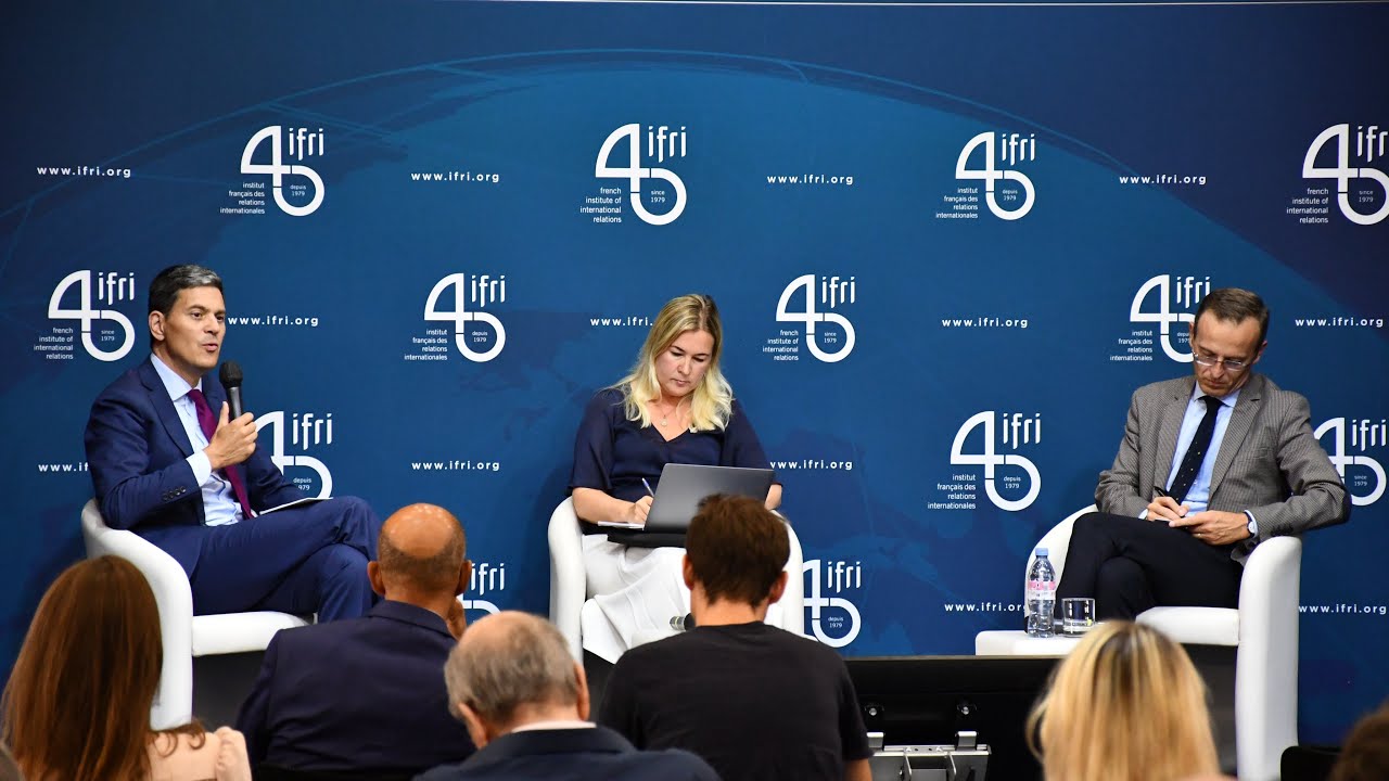 Ukraine: the epicenter of all crises? - YouTube