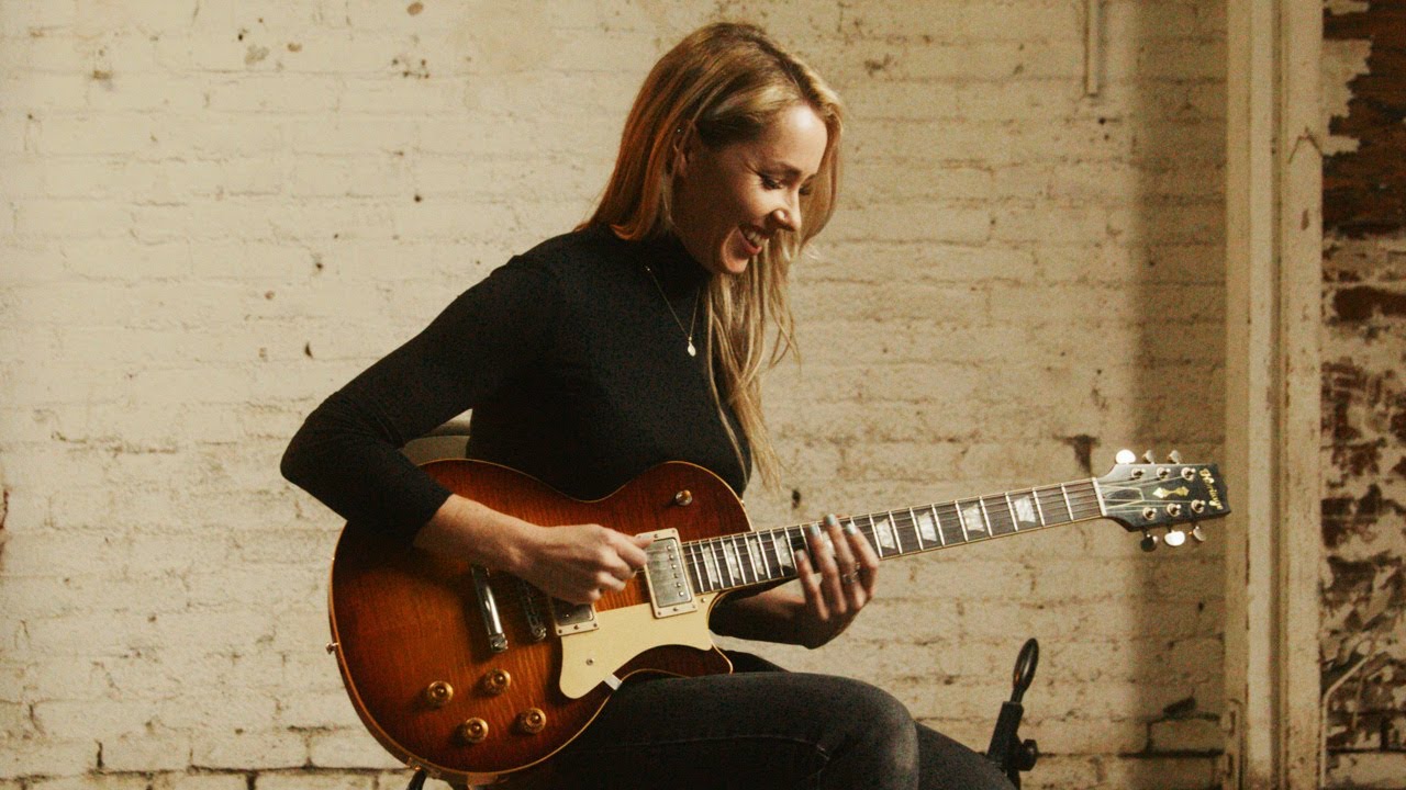 Arianna Powell Performs with the Heritage Custom Core H-150 Artisan ...