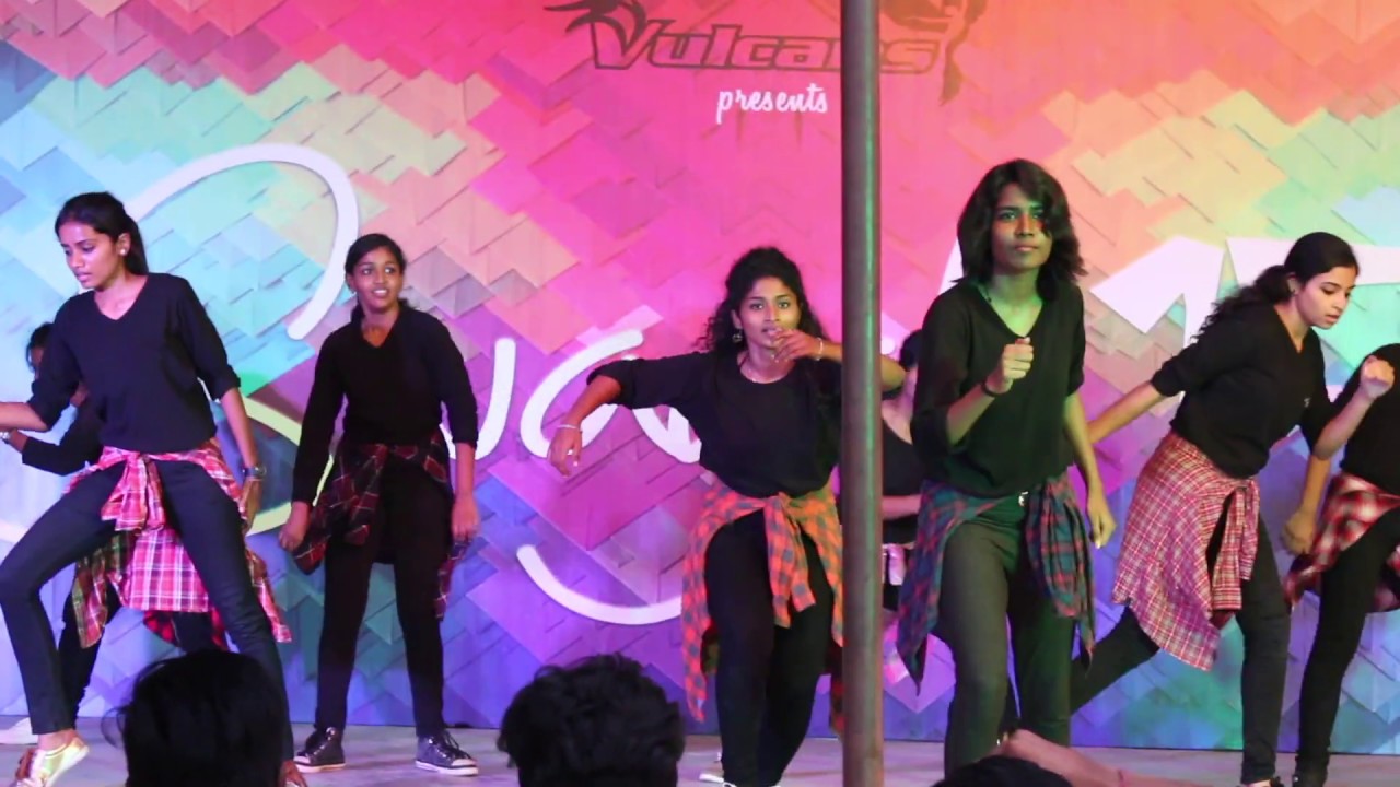 Sandy master dance assistant gullu choreography | girls #rocking ...