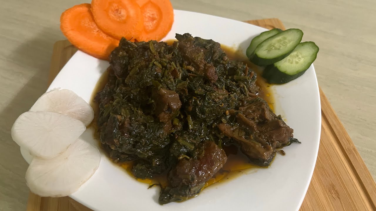 Palak gosht/Spinach Beef 🥩 recipe with food paradise - YouTube