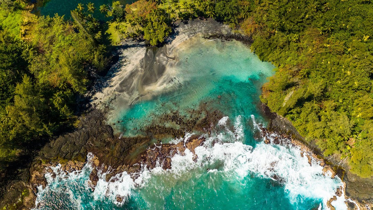 Secret Beaches & Active Volcanoes // The Big Island Hawaii - YouTube