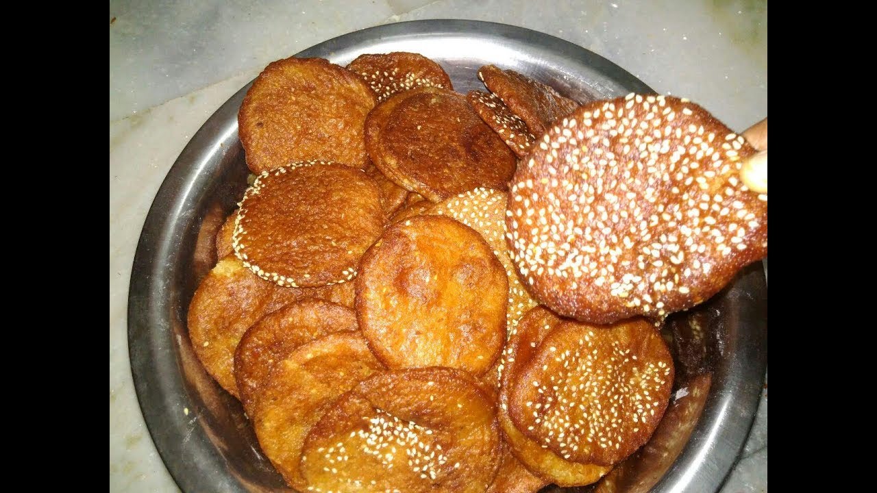 Nuvvula bellam ariselu recipe in telugu//sankranthi special sweet ...