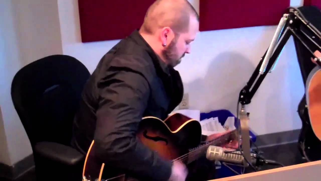The Gracious Few perform "Honest Man" in the FM99 Studios - YouTube