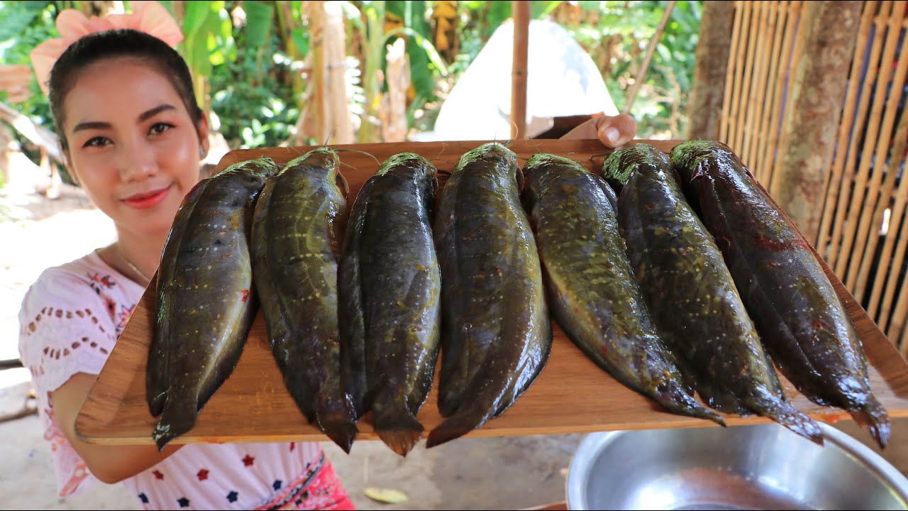 Cooking bitter melon soup with fish recipe - YouTube