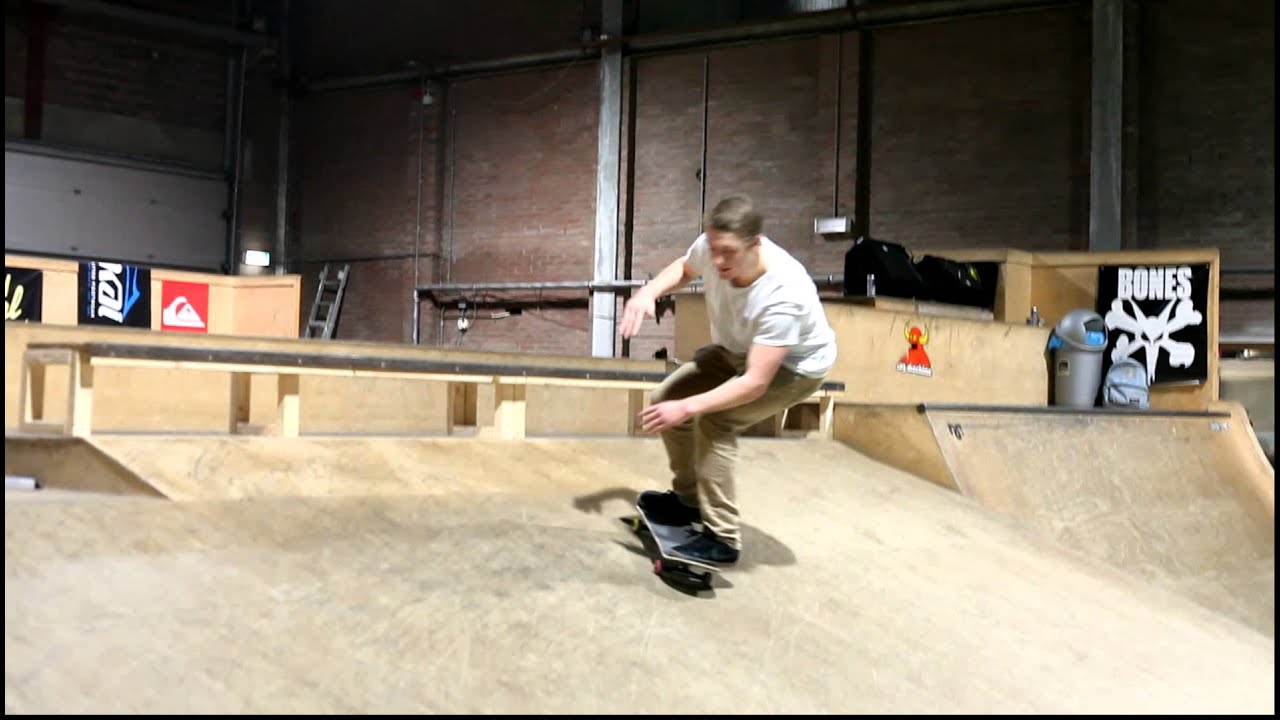 Max Kovacs - Indy transfer - Skatepark Sweatshop, Den Haag - YouTube