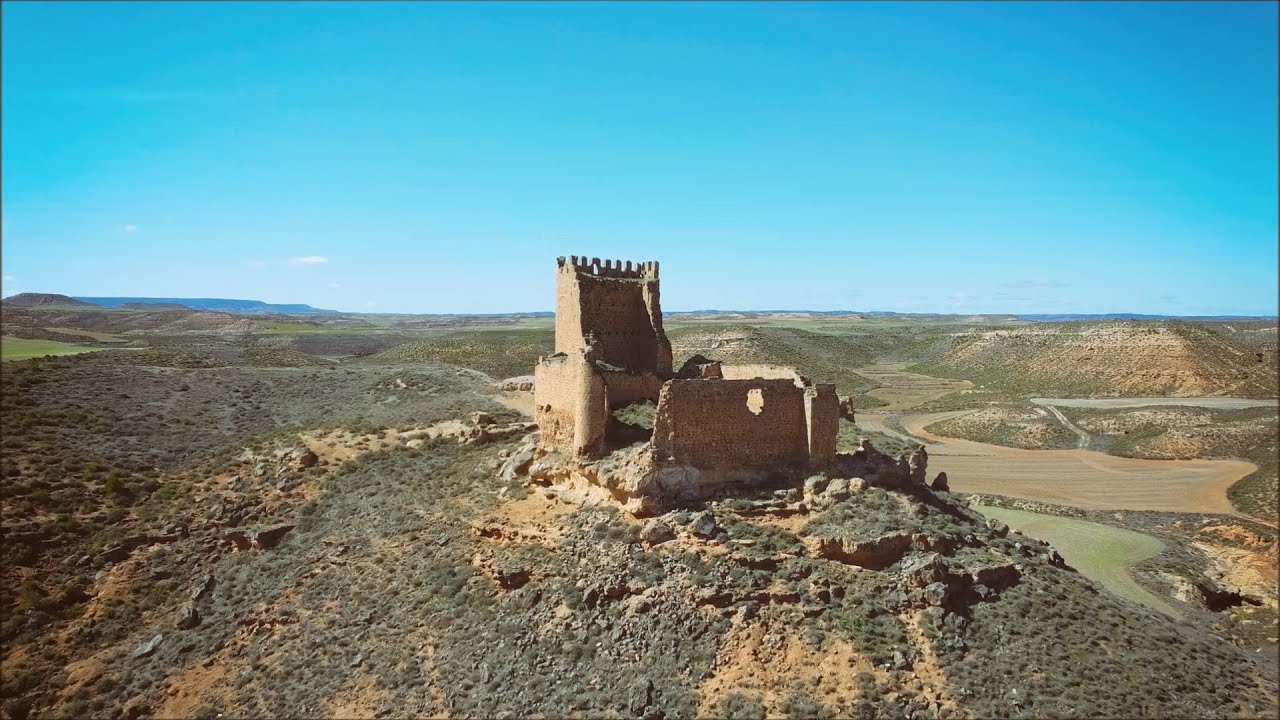 Castillo de La Raya - YouTube