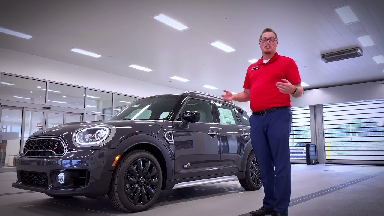 How to open your tailgate MINI Countryman - YouTube