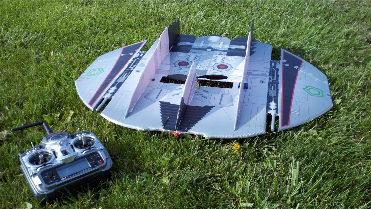 RC Cylon Raider.wmv - YouTube