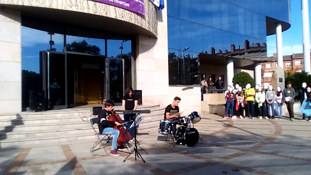 MARCO CUESTA, JULIA PICAZO i MARTÍ GIL (DIA INTERNACIONAL CONTRA LA ...