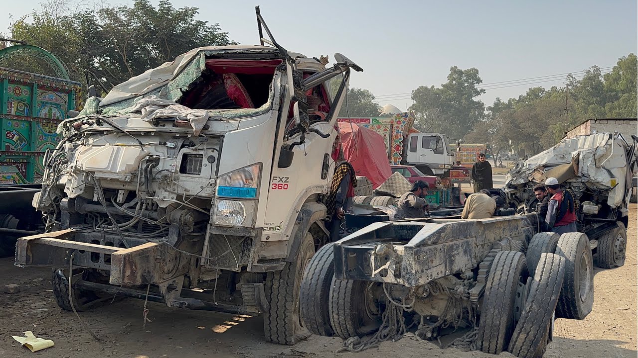 Truck Dangerous Accidents Cabin & Chassis Fully Damaged Repair ...