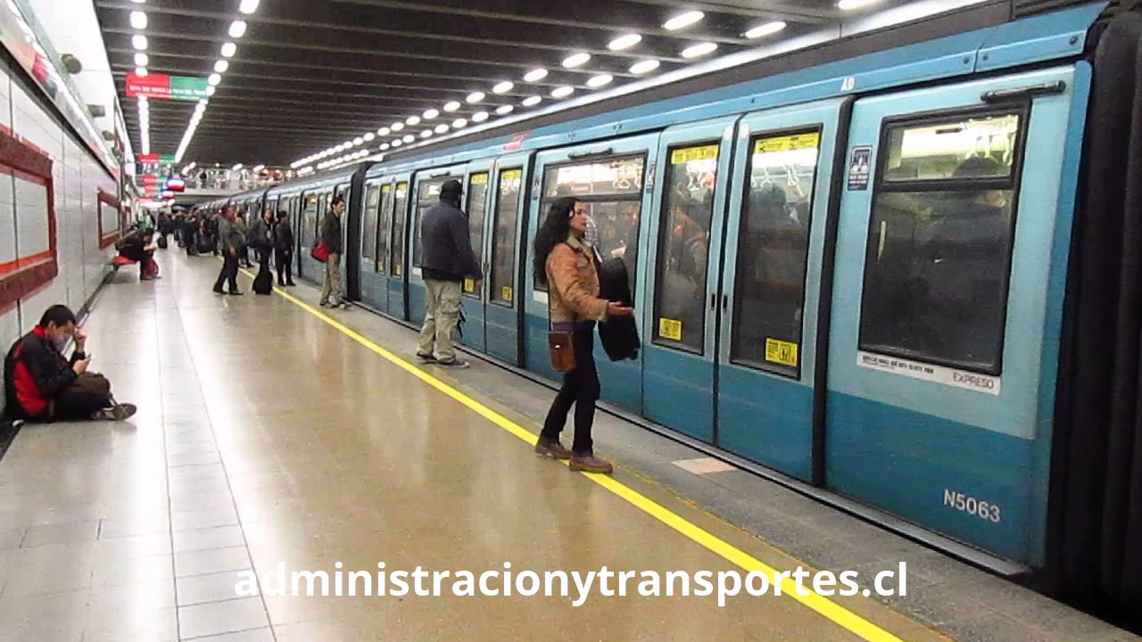 Metro de Santiago | Llegada de NS93 N2063 a Irarrázaval (L5) - YouTube