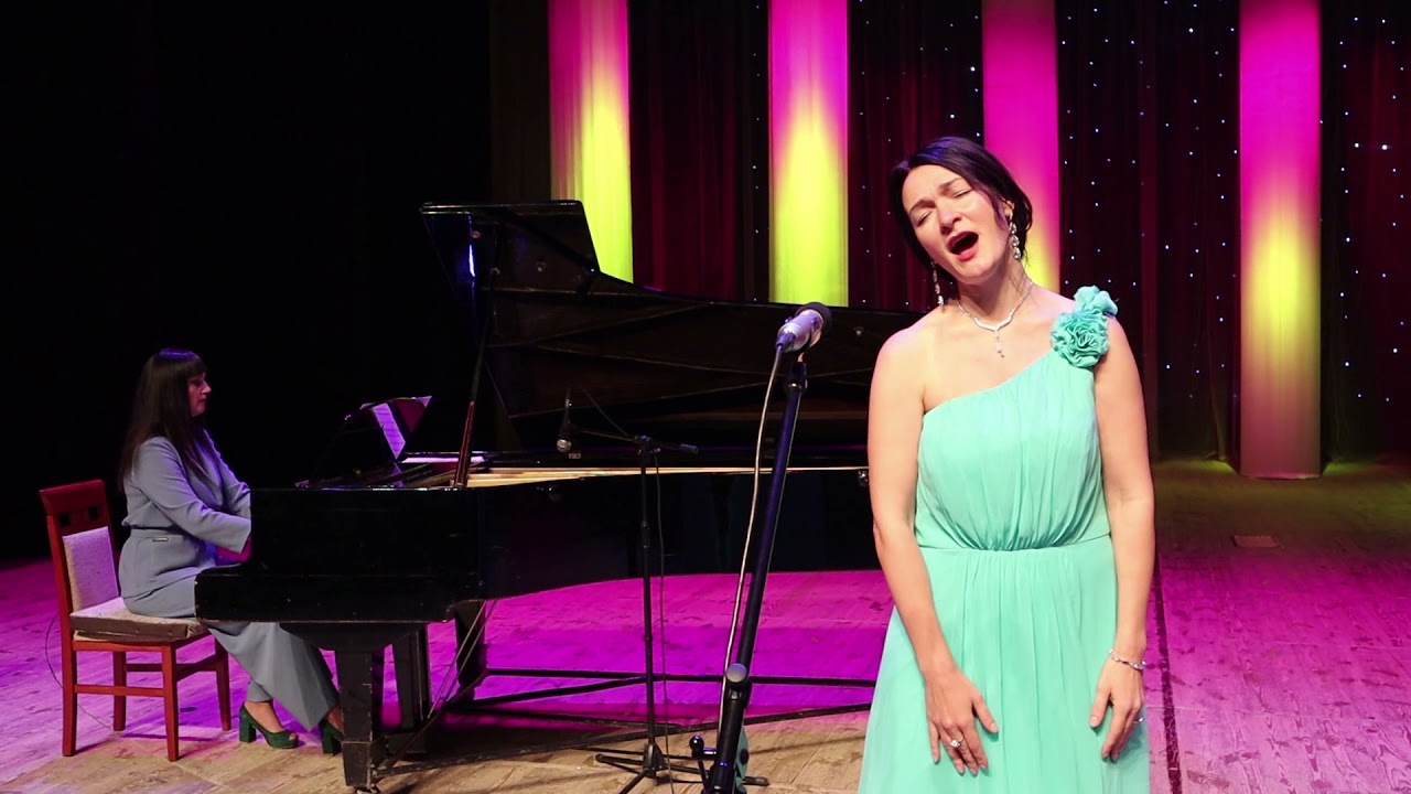 Soprano Yulia Tkachenko. Faust - Jewel song - YouTube