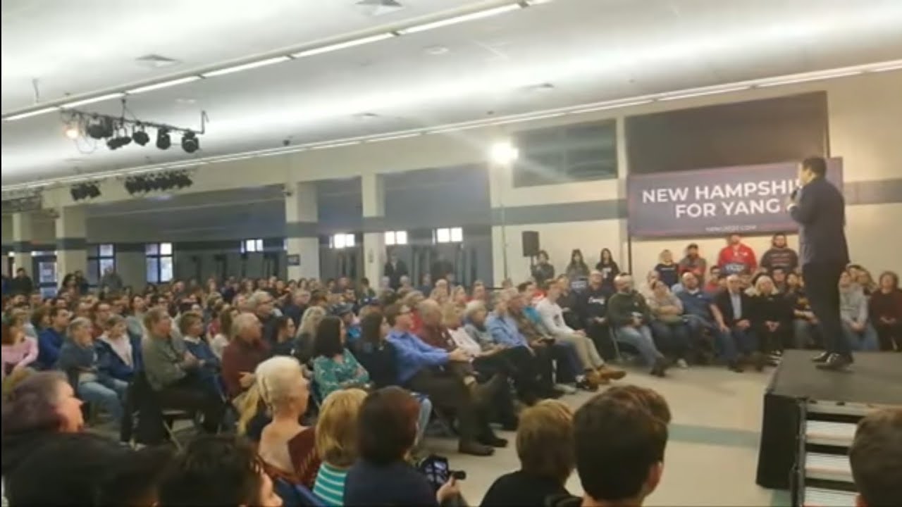 Andrew Yang Live! Awesome Crowd Reactions - YouTube