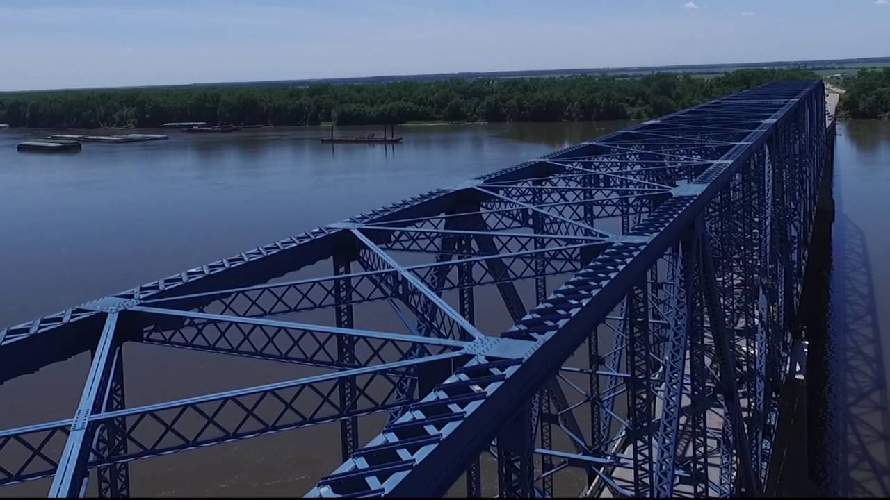 Flying over Memorial Bridge in Quincy, IL - YouTube