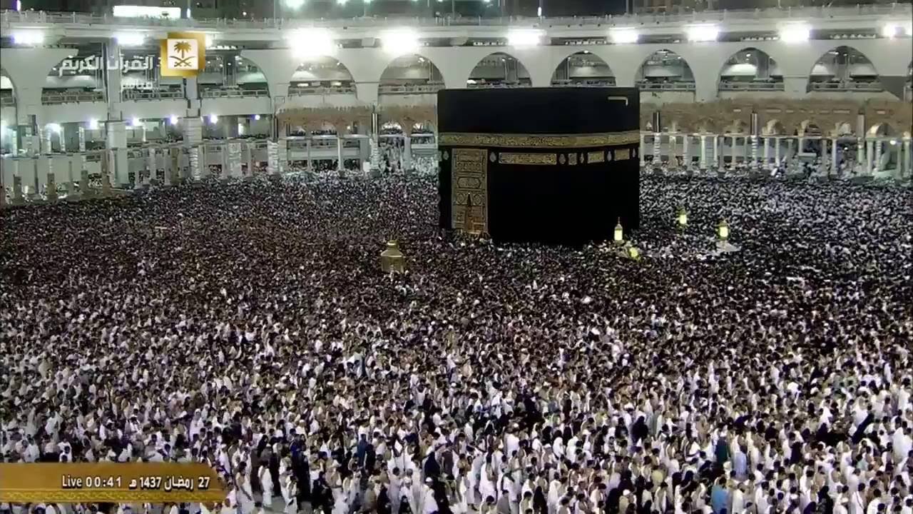An amazing view of the crowded mataaf # Mecca at night of - * 1437 ...