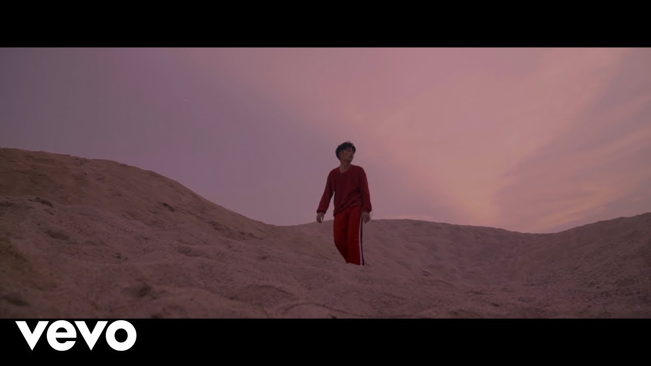 NYK - PRETTY BURN (Official Music Video) - YouTube