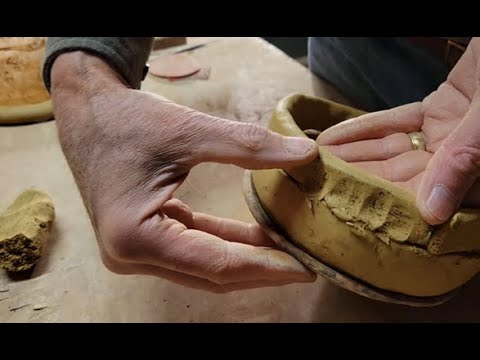 Primitive Pottery; Coil and Scrape Tutorial; Part 1 - YouTube