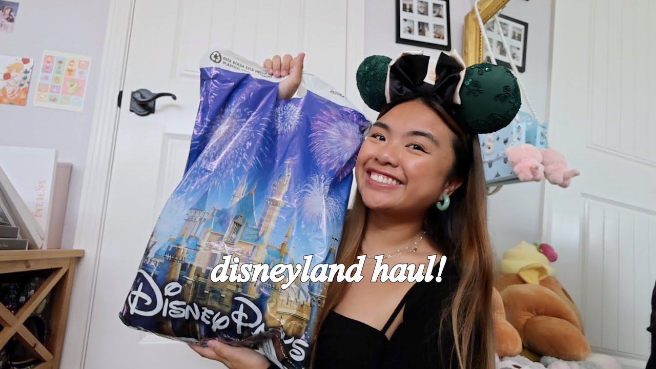Disneyland haul! (Munchlings, Disney 100 hoodie, plush keychains ...