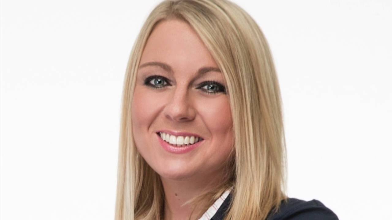 Emma Dodds Radio Showreel - YouTube