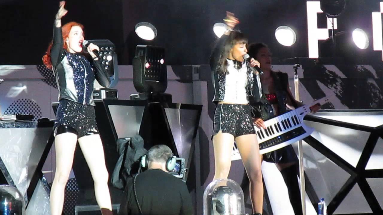 In The Stars - Icona Pop | Gillette Stadium - YouTube