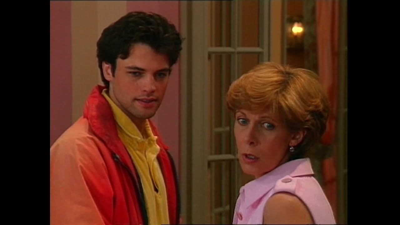 Cap des Pins - extraits des débuts de la série 1998 - Paul Barge ...